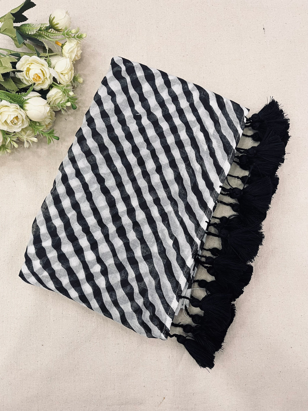 Lehriya & Mothda Lehriya Sarees – The Loom Store